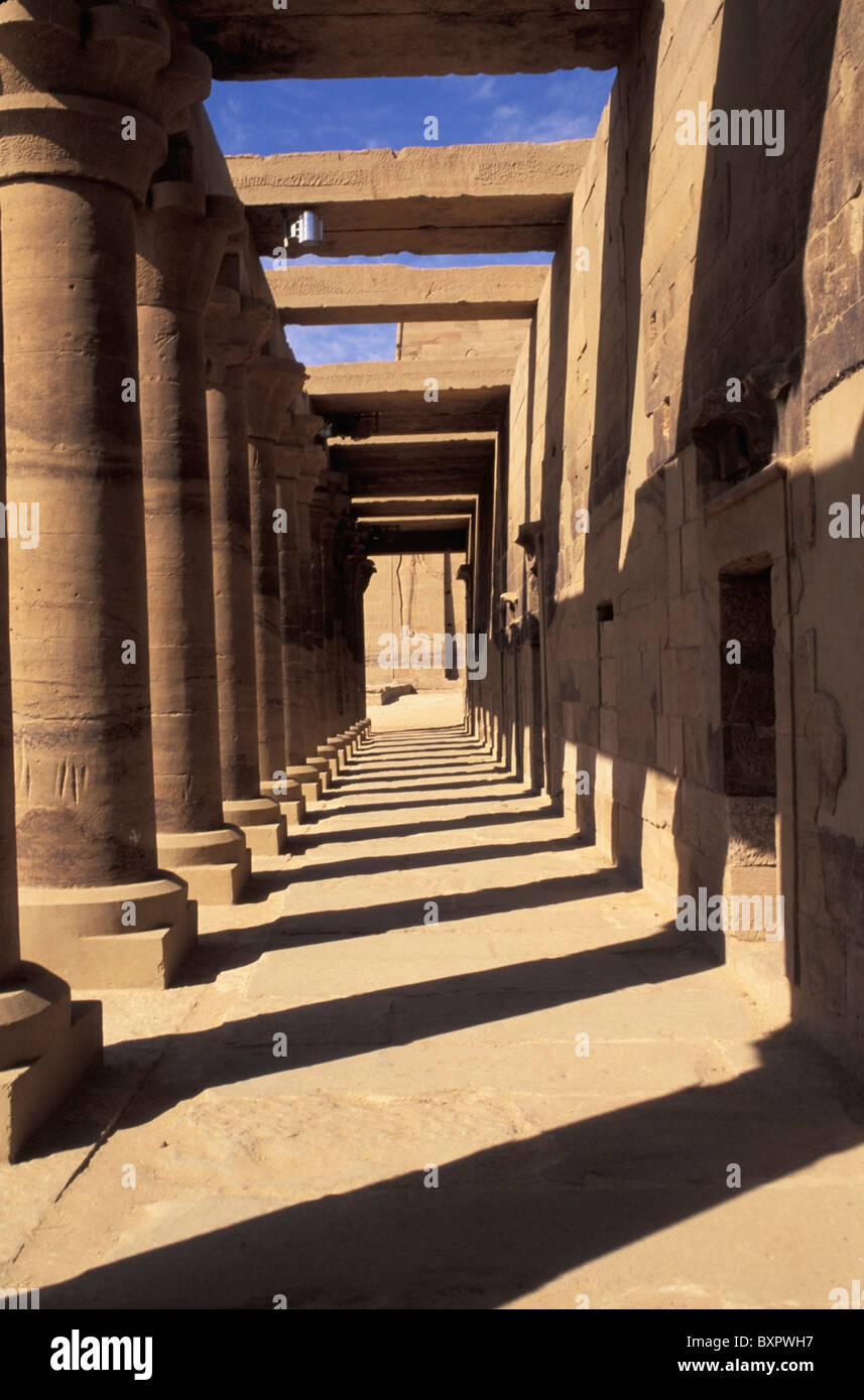 Peristyle In Ancient Egyptian Temple Stock Photo - Alamy