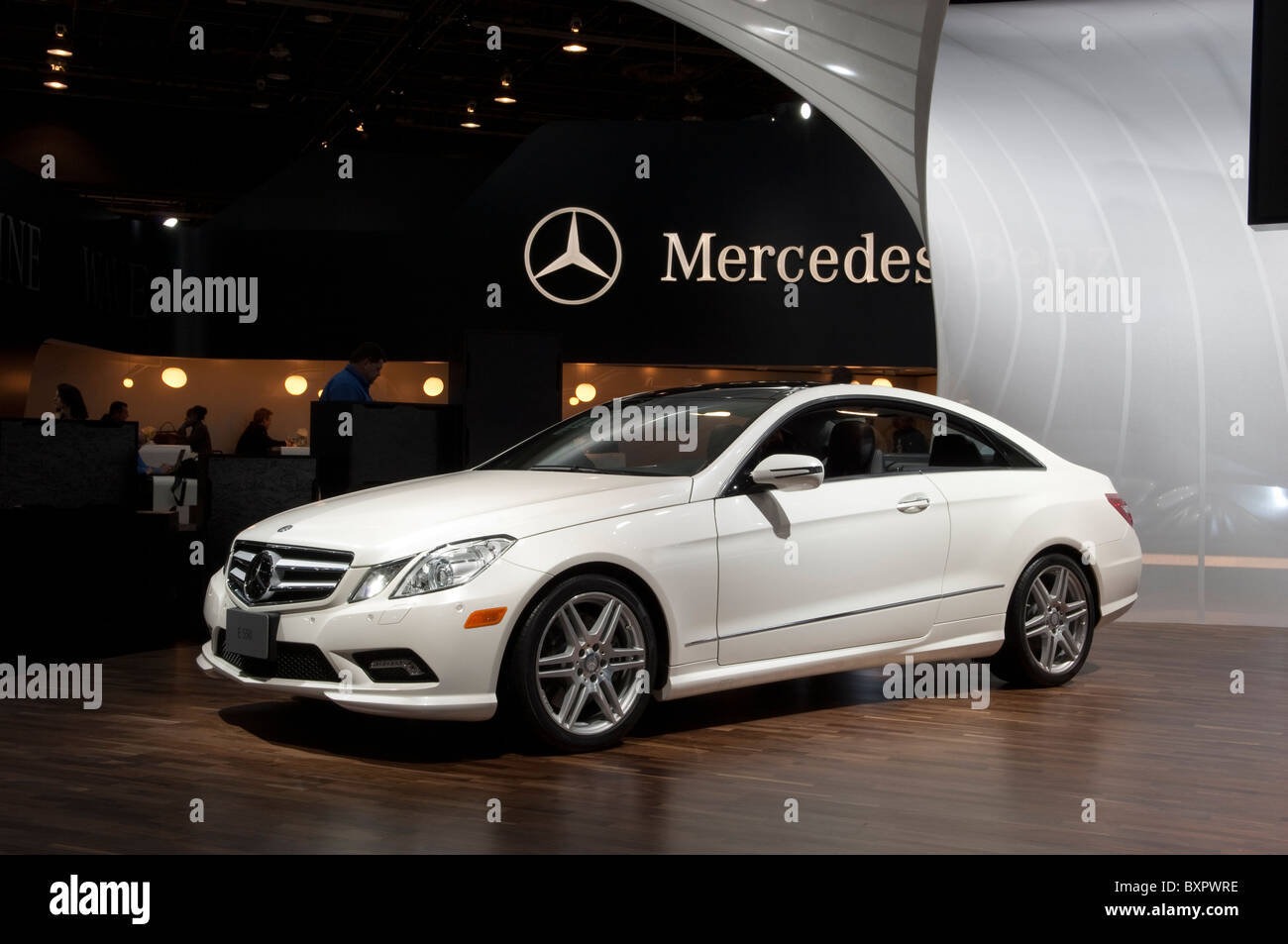 Mercedes 550 hi-res stock photography and images - Alamy