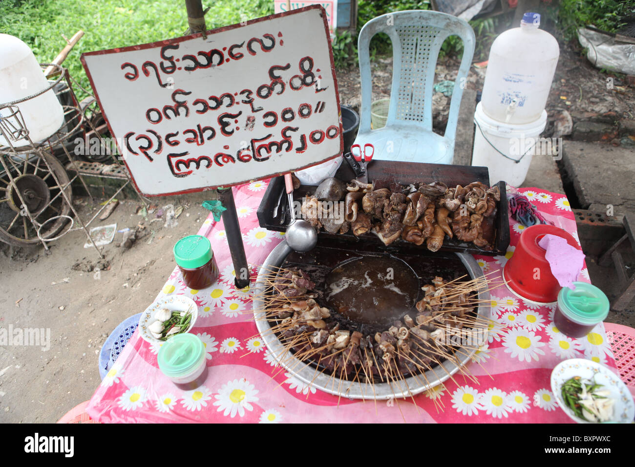Food in burma hi-res stock photography and images - Alamy