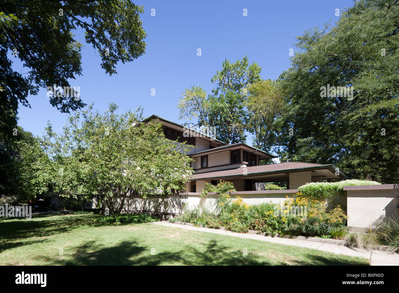 Frank lloyd wright residential architecture building buildings building ...