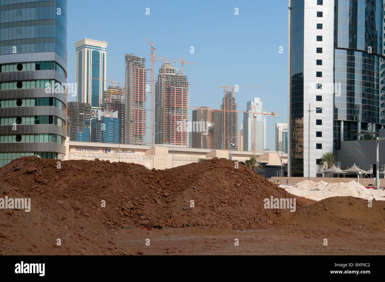 Construction in Doha Qatar (January 2011 Stock Photo - Alamy