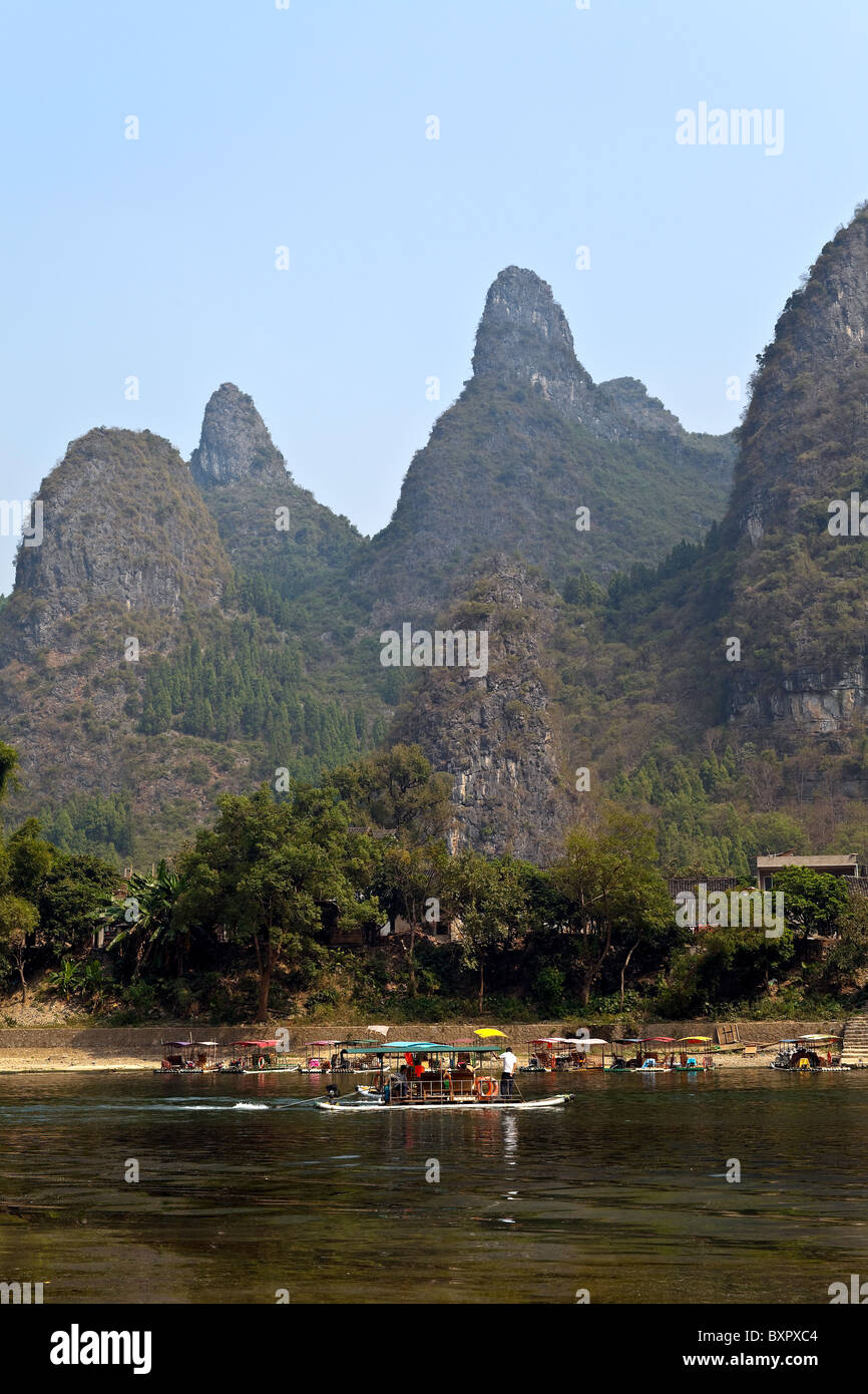 China, Guangxi Province, Yangshuo, Karst, mountains, Li River Stock ...