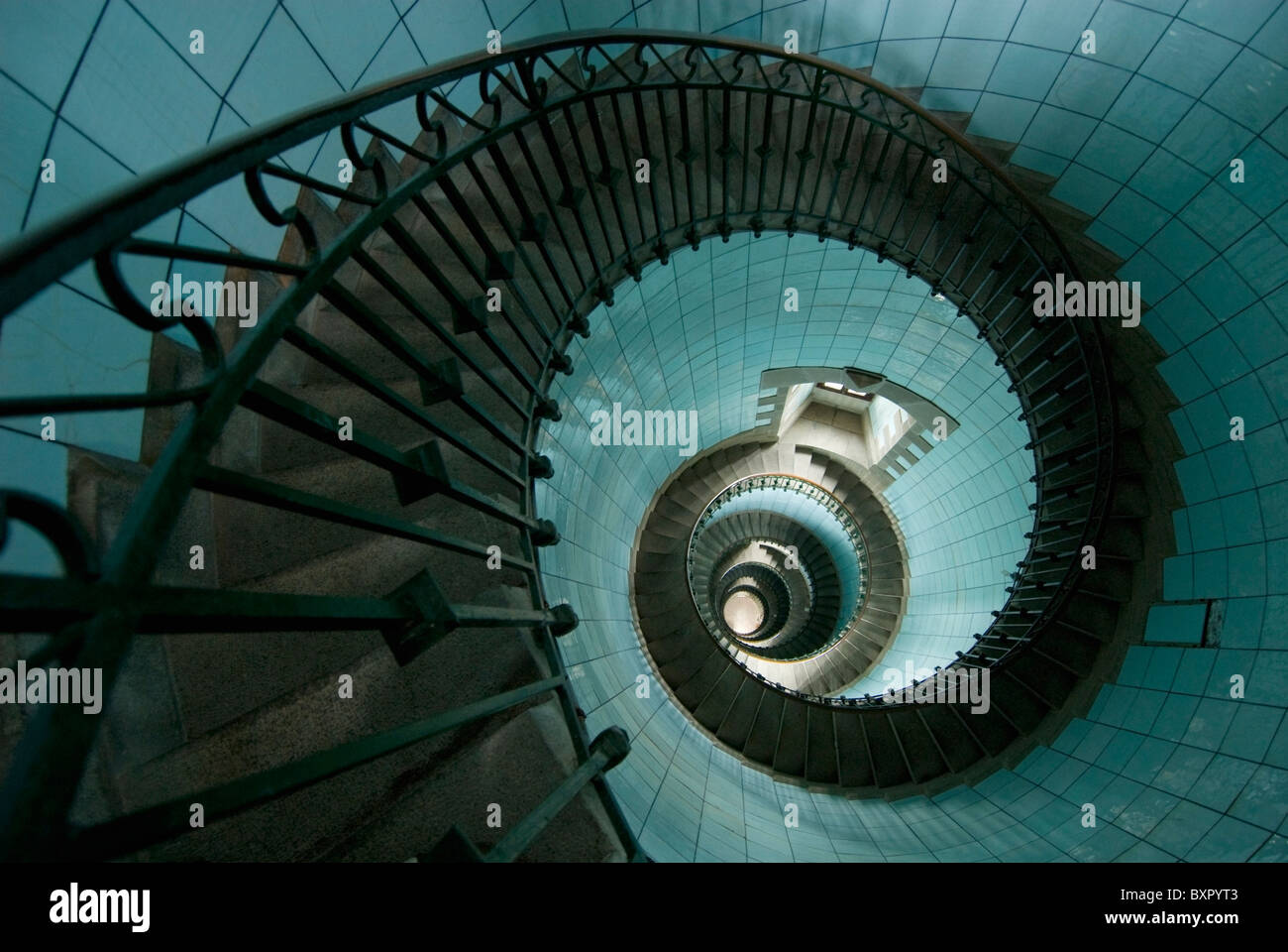 Down spiral hi-res stock photography and images - Alamy