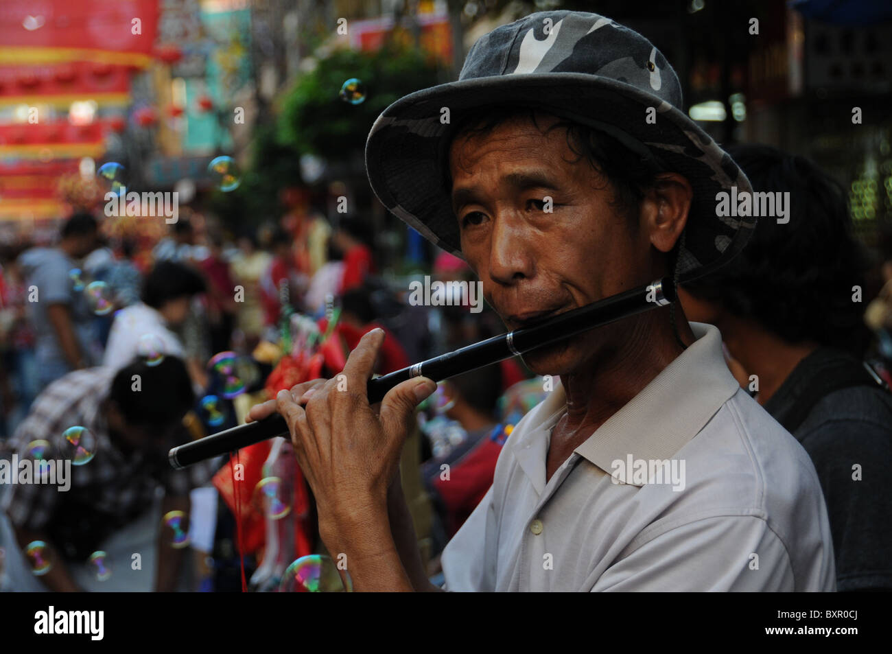 Thai plays a Pipe Stock Photo - Alamy