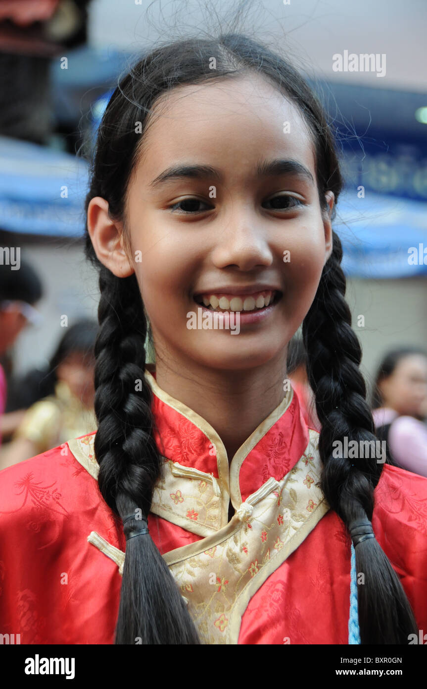 Smiling Asian Girl in Bangkok Stock Photo - Alamy