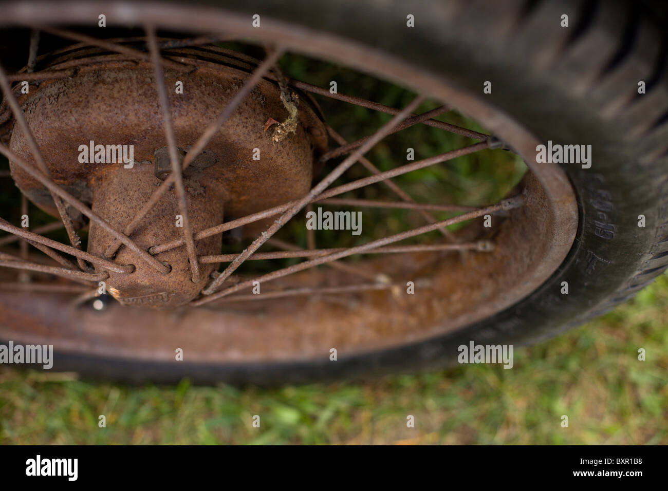 Old rusty car wheel hi-res stock photography and images - Alamy