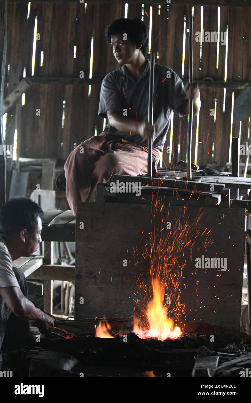 Ironmonger hi-res stock photography and images - Alamy