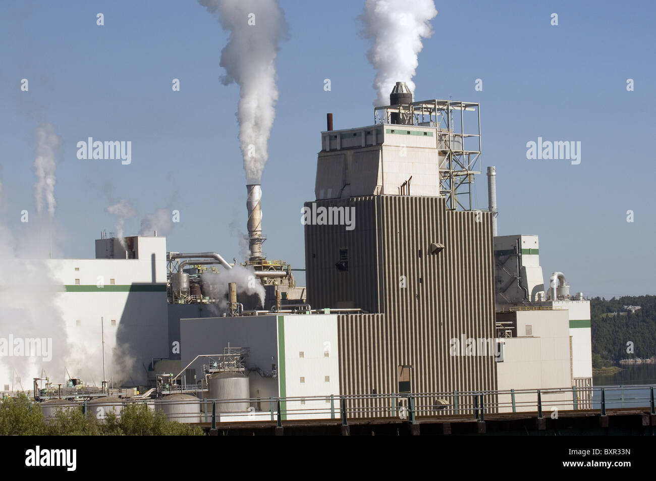 Paper mill canada hi-res stock photography and images - Alamy