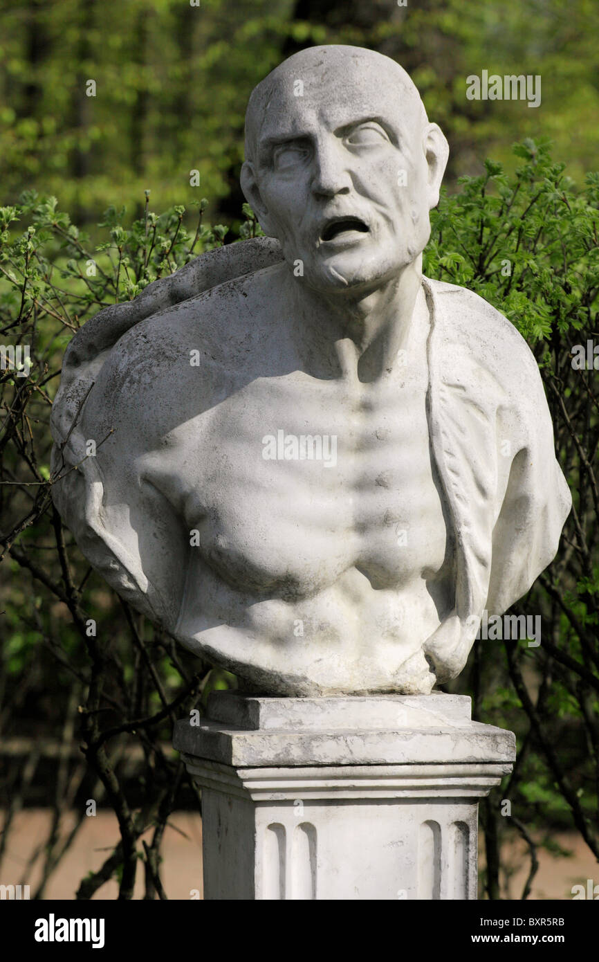 Letniy sad hi-res stock photography and images - Alamy