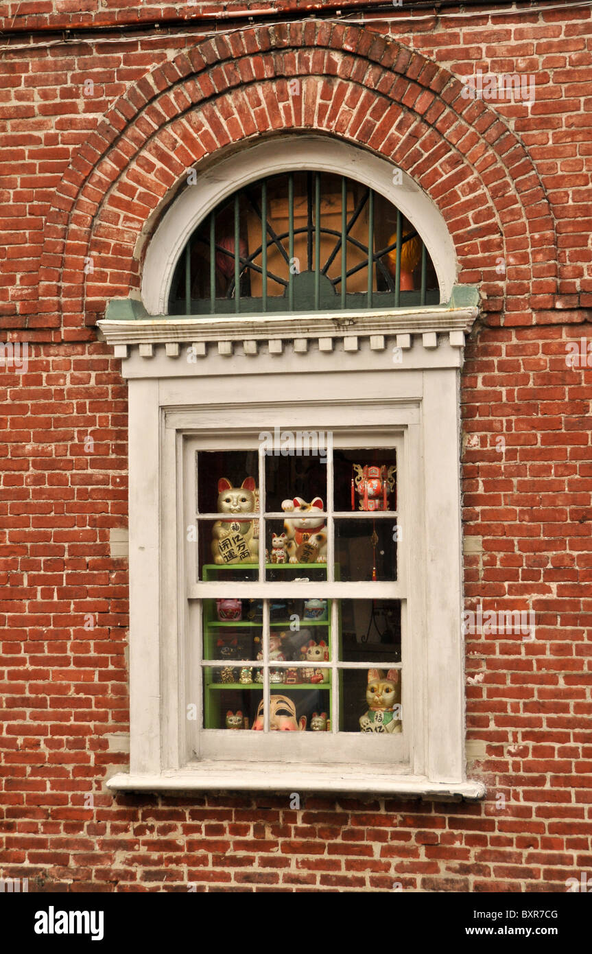 Building display hi-res stock photography and images - Alamy