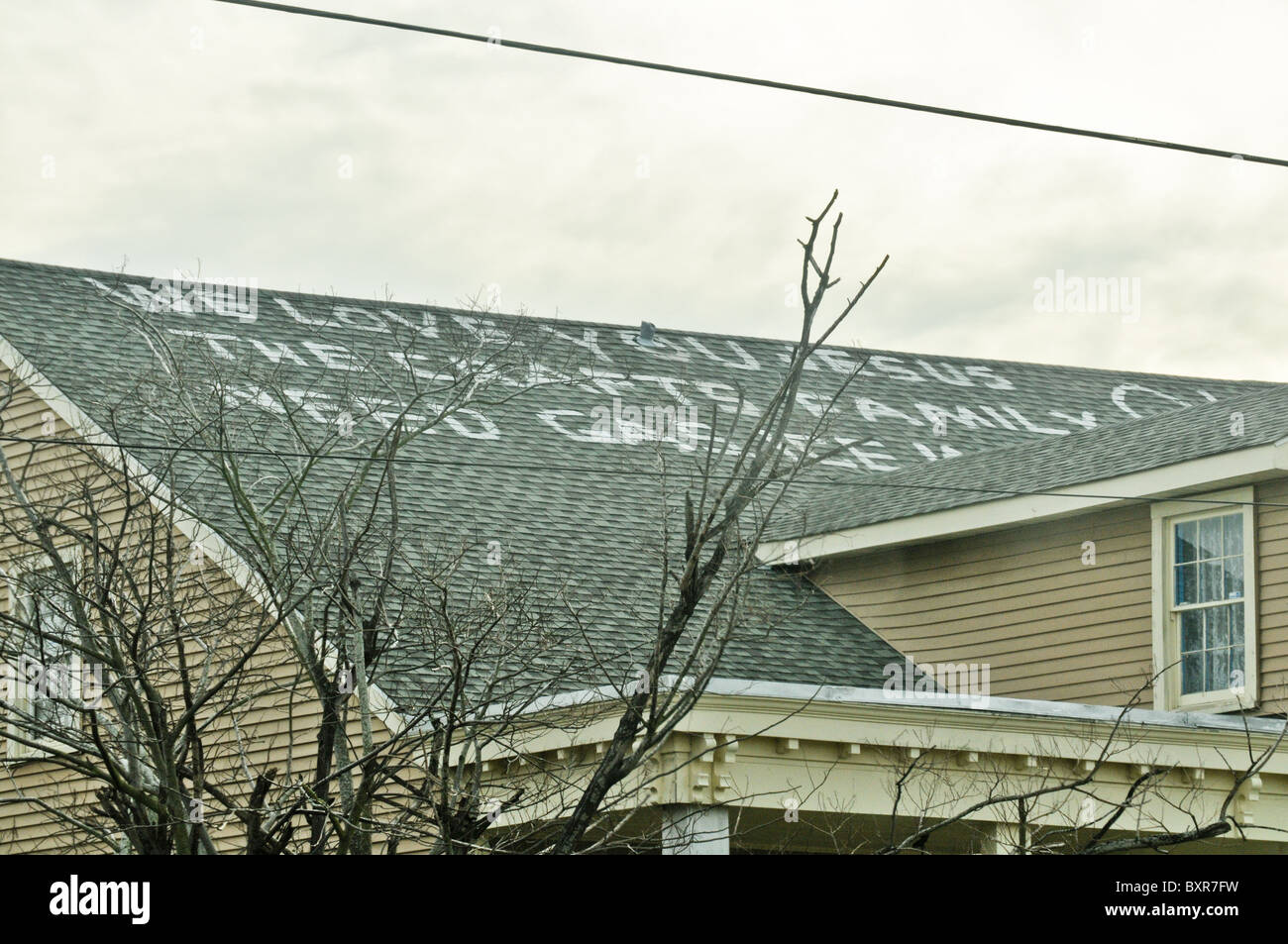 Sign on roof of house in Lower 9th Ward after Hurricane Katrina, New ...