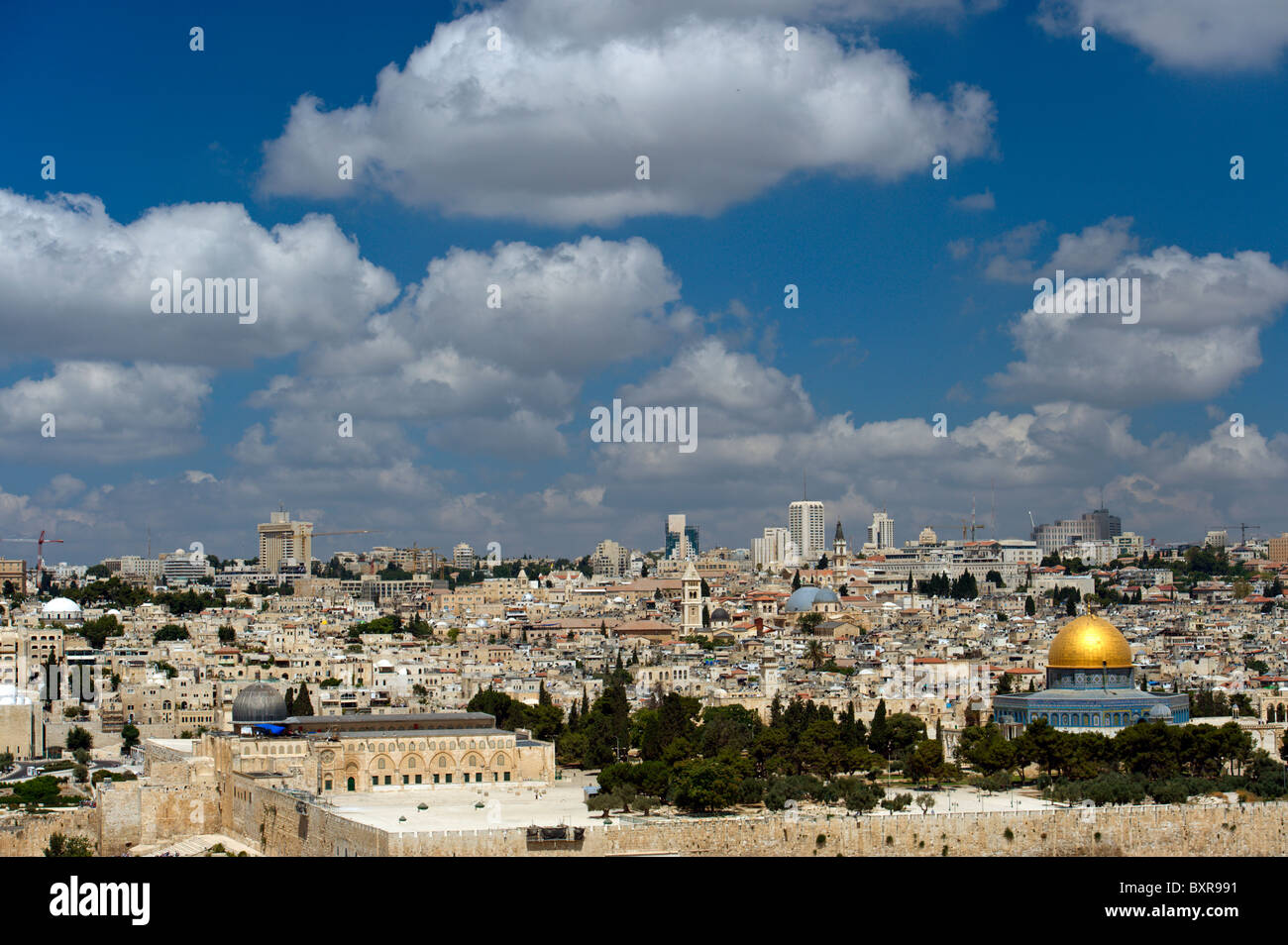 Scenic view jerusalem from mount hi-res stock photography and images ...