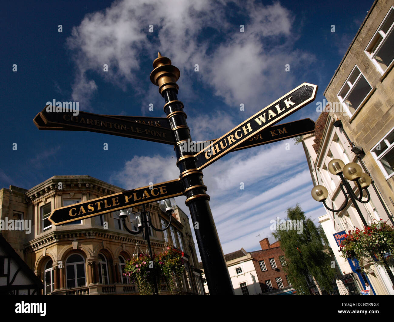 Trowbridge town centre hi-res stock photography and images - Alamy