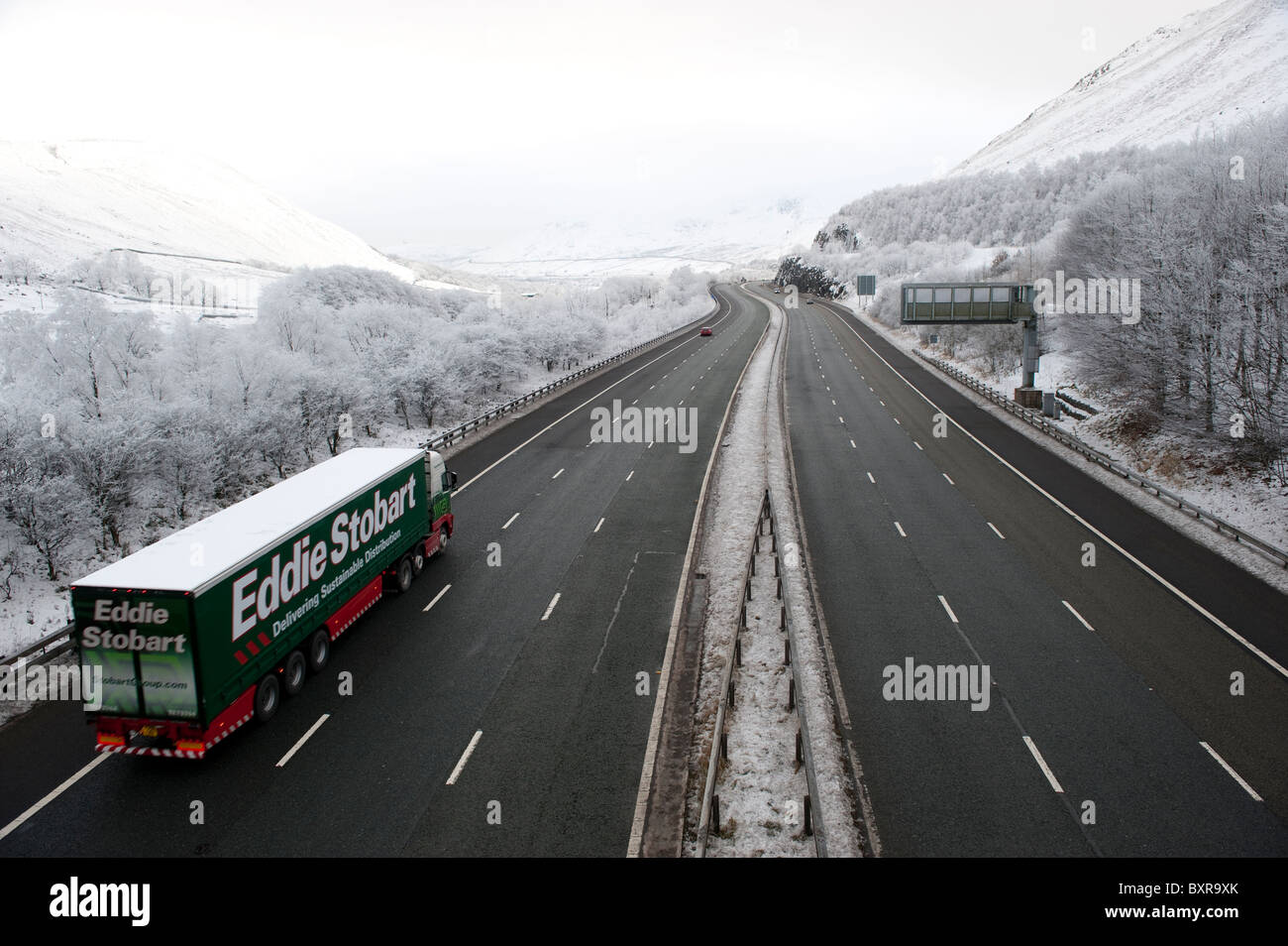 M6 Motorway on a snowy winters day in the Tebay gap. Cumbria Stock ...