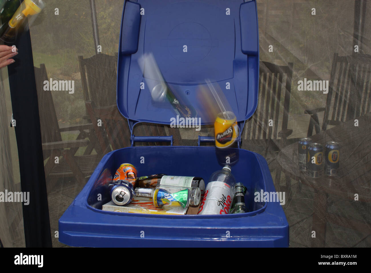 Recyclable bottles and cans hi-res stock photography and images - Alamy