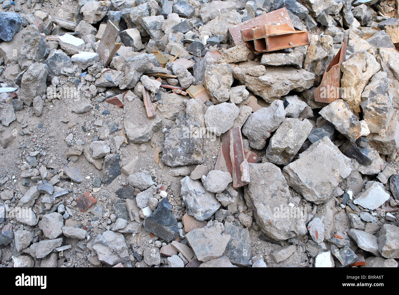 Debris from demolished home hi-res stock photography and images - Alamy