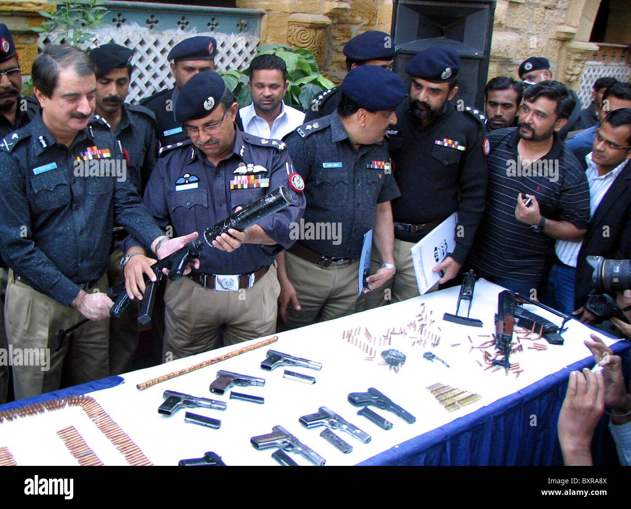 Police DIG Operation, Iftikhar Ahmed Tarrar along with Capital City ...