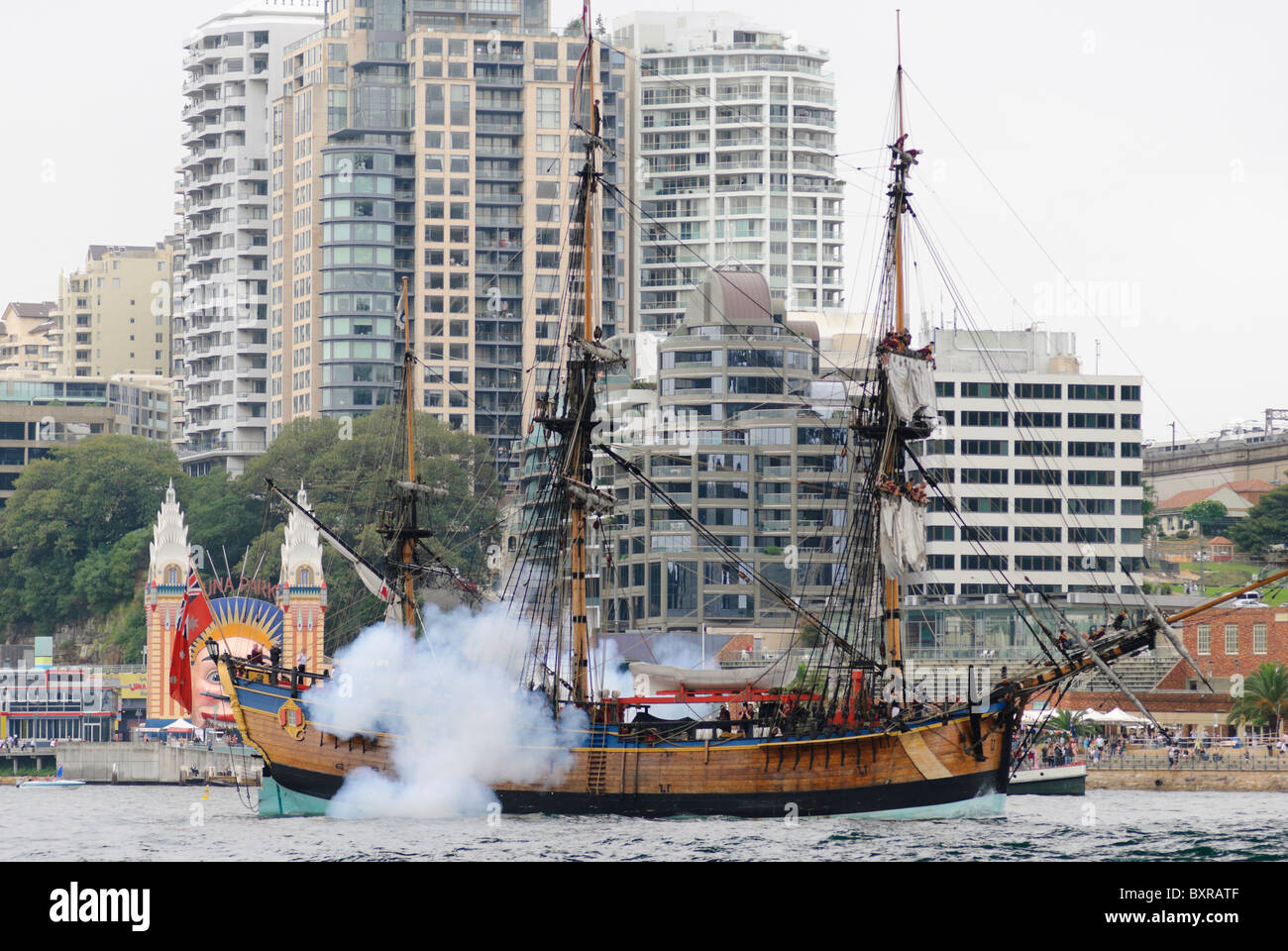 Endeavour explorers ship hi-res stock photography and images - Alamy
