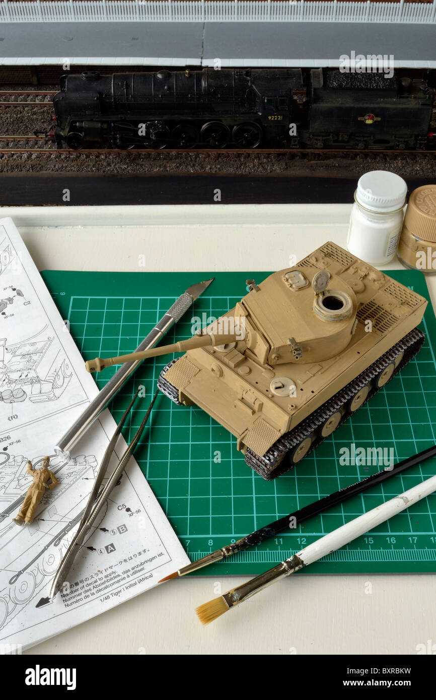 Plastic tank models hi-res stock photography and images - Alamy