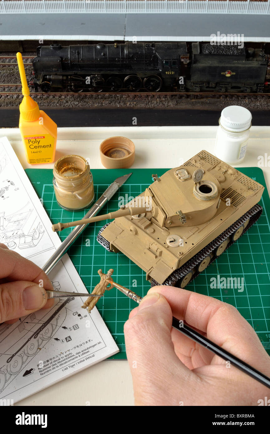 Tiger tank painting hi-res stock photography and images - Alamy