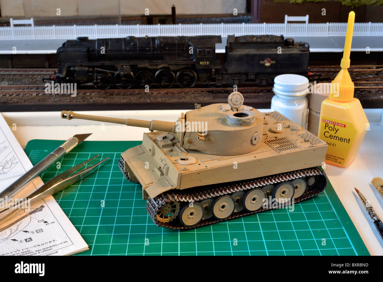 Modeler hi-res stock photography and images - Alamy