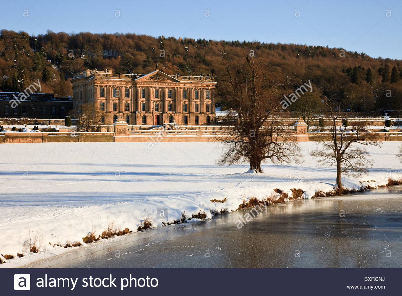 Chatsworth House Derbyshire Peak District Stock Photos & Chatsworth ...