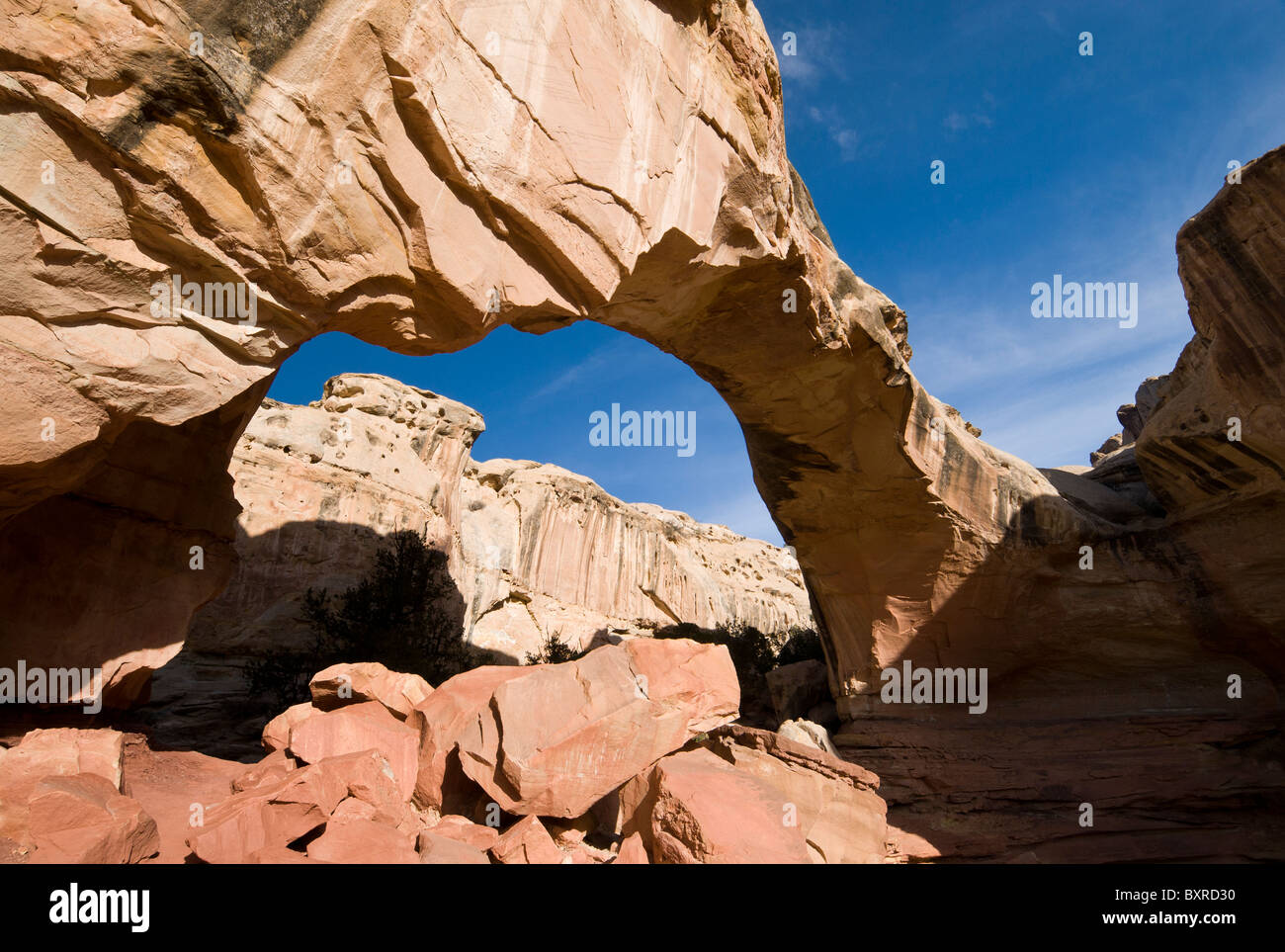 Looking through the arch of Hickman Bridge, Capitol Reef National Park ...