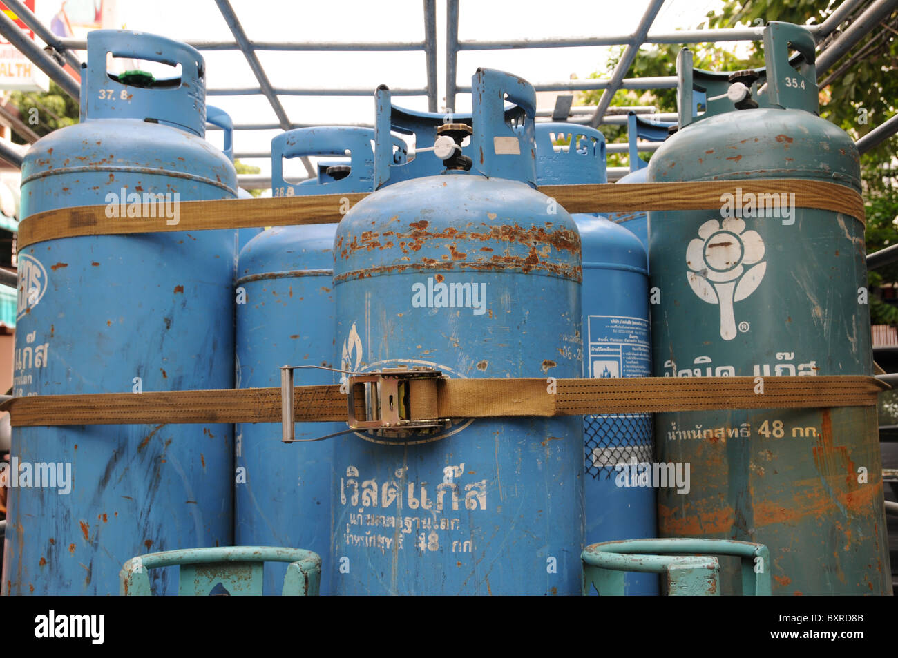 Secure gas cylinders hi-res stock photography and images - Alamy