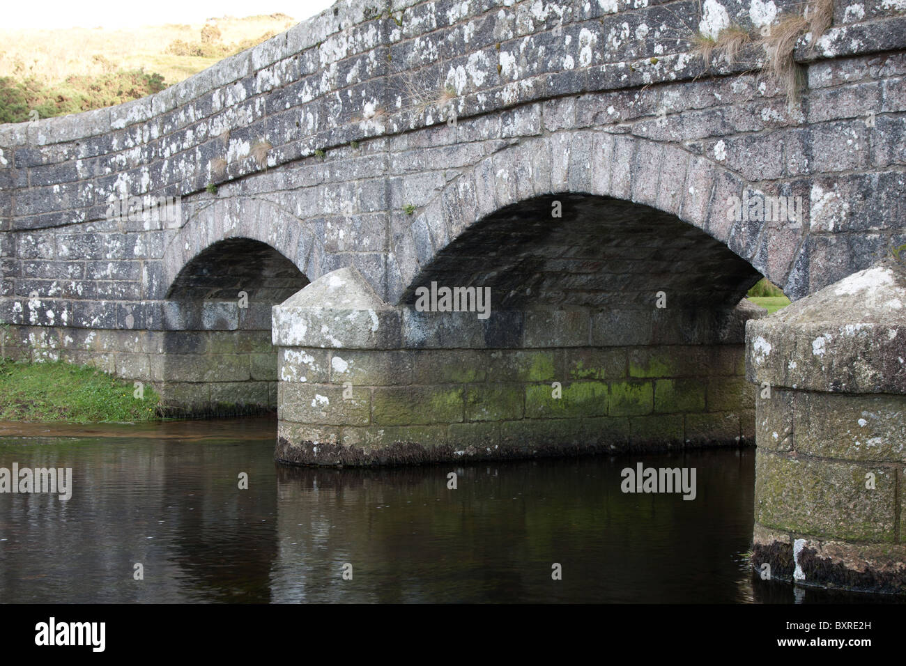 Old stone bridge over water hi-res stock photography and images - Alamy
