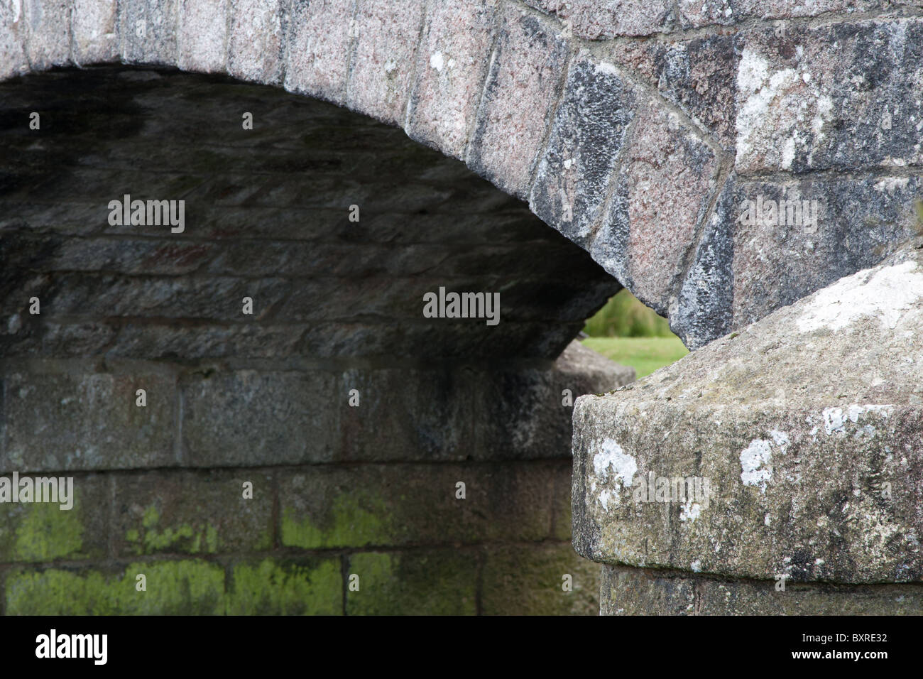 Closeup of stone arch used in a old stone arched bridge, dartmoor Stock ...