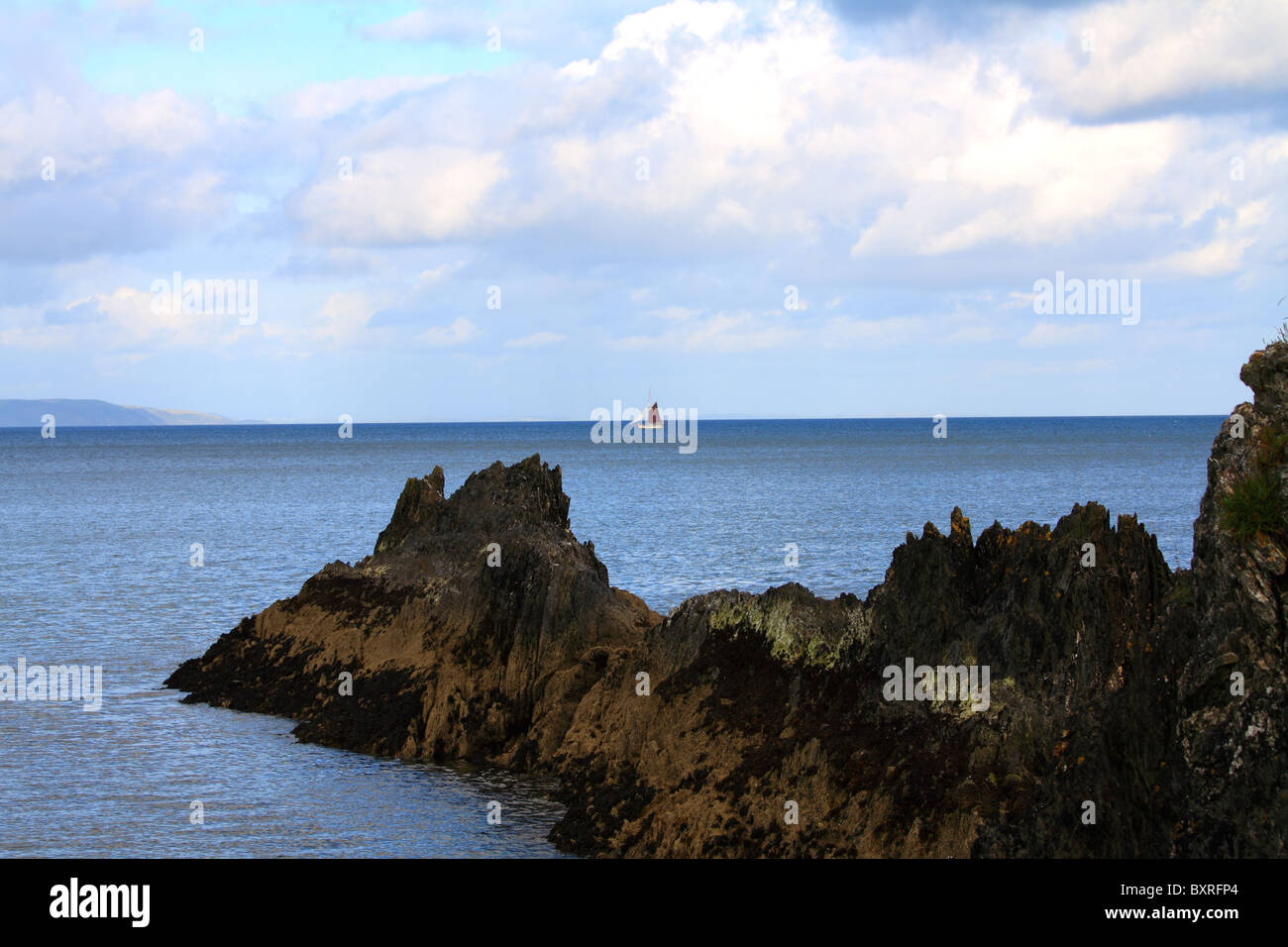 Dangerous rocks hi-res stock photography and images - Alamy