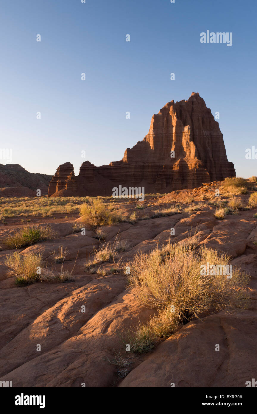 The red sandstone monolith "Temple of the Sun", Capitol Reef National ...