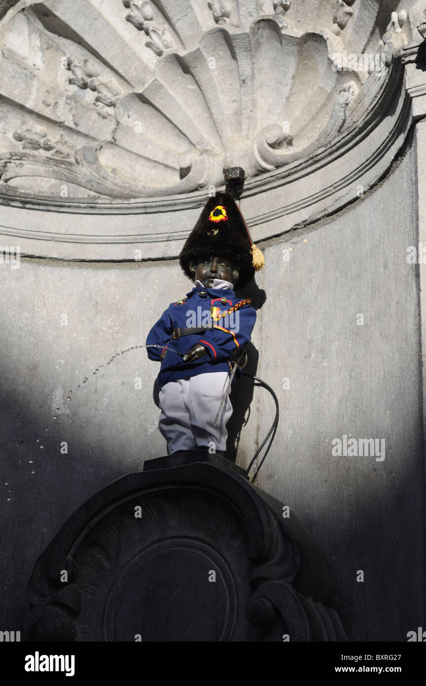 The statue known as 'Manneken Pis' in Brussels, Belgium Stock Photo - Alamy