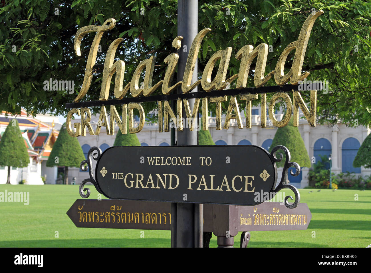 Grand Palace sign at the Wat Phra Kaeo (Kaew) Temple, Royal Palace ...