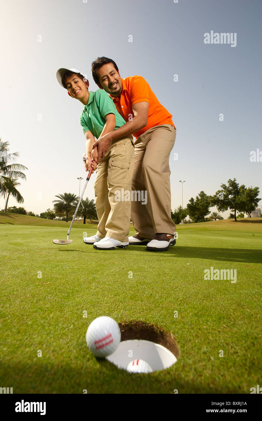 Dubai golf course hi-res stock photography and images - Alamy
