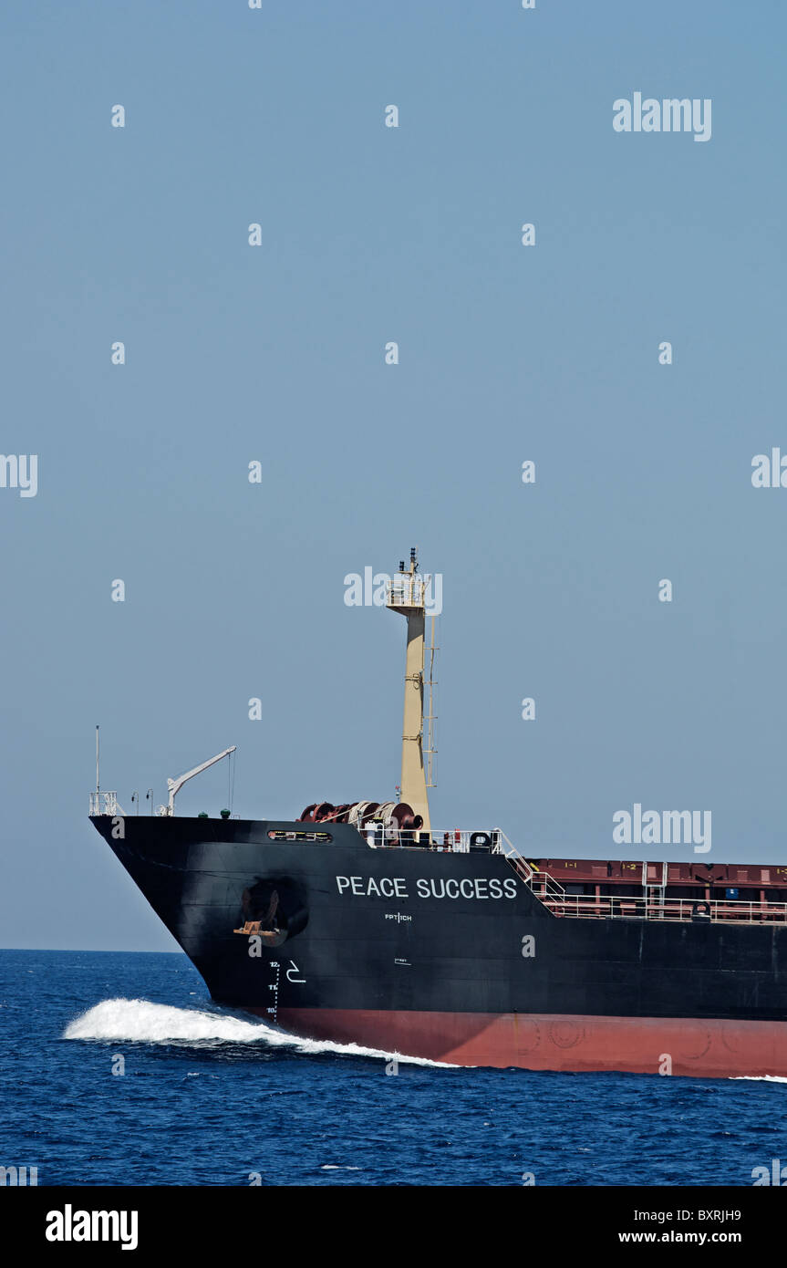 Oil tanker bow wave hi-res stock photography and images - Alamy