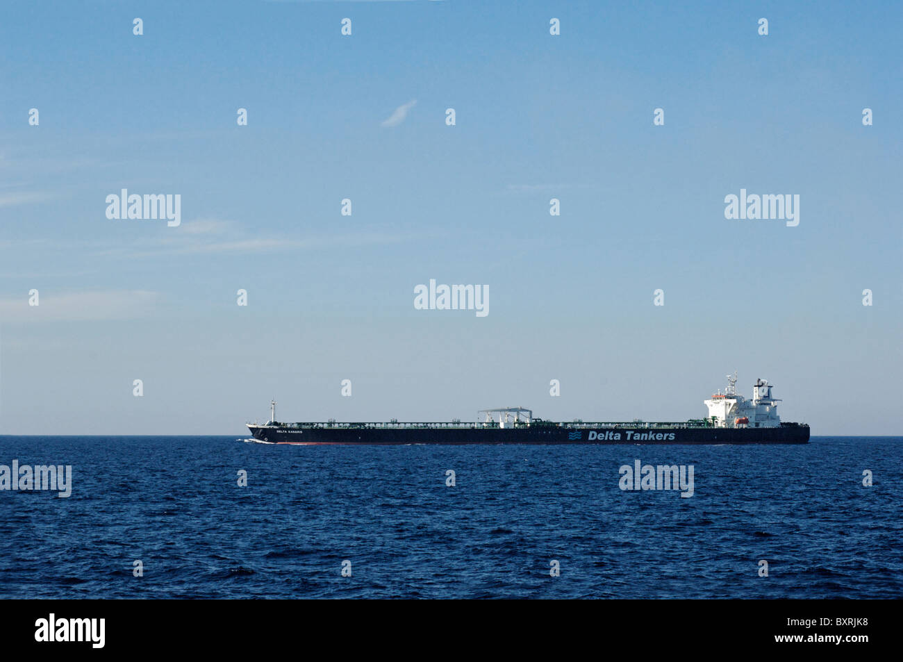 Oil tanker sea hi-res stock photography and images - Alamy