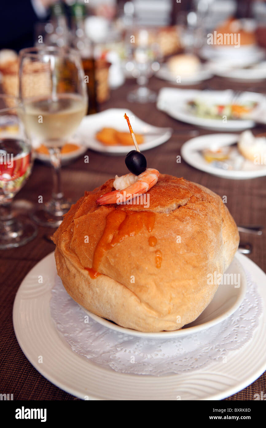 Shrimp soup in a loaf served in a restaurant in Macau Stock Photo - Alamy