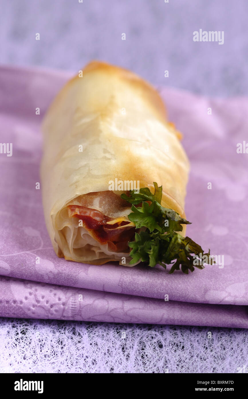 Filo pastry dough hi-res stock photography and images - Alamy