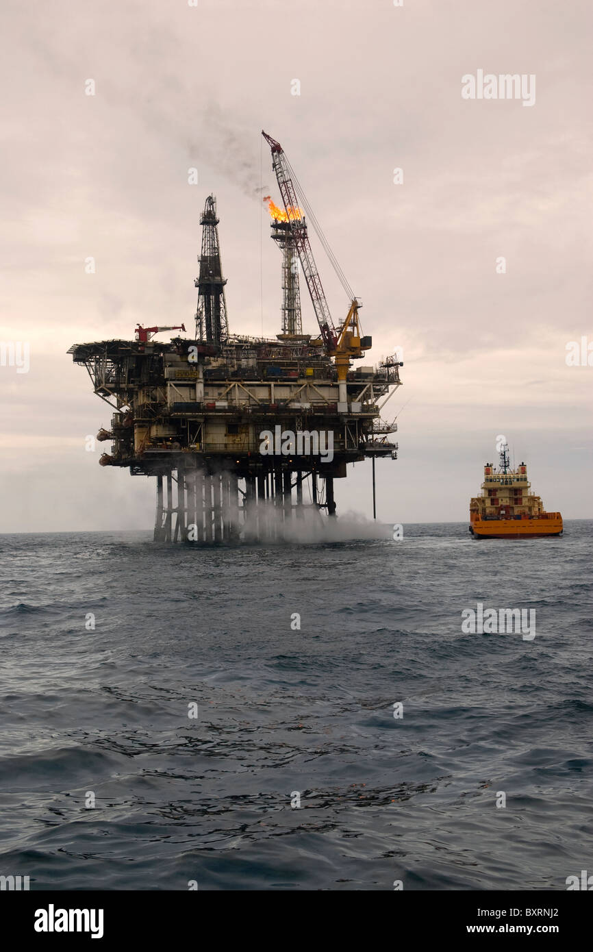 forties delta oil rig Stock Photo - Alamy