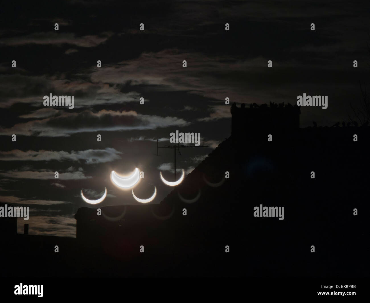 Partial eclipse sun hi-res stock photography and images - Alamy