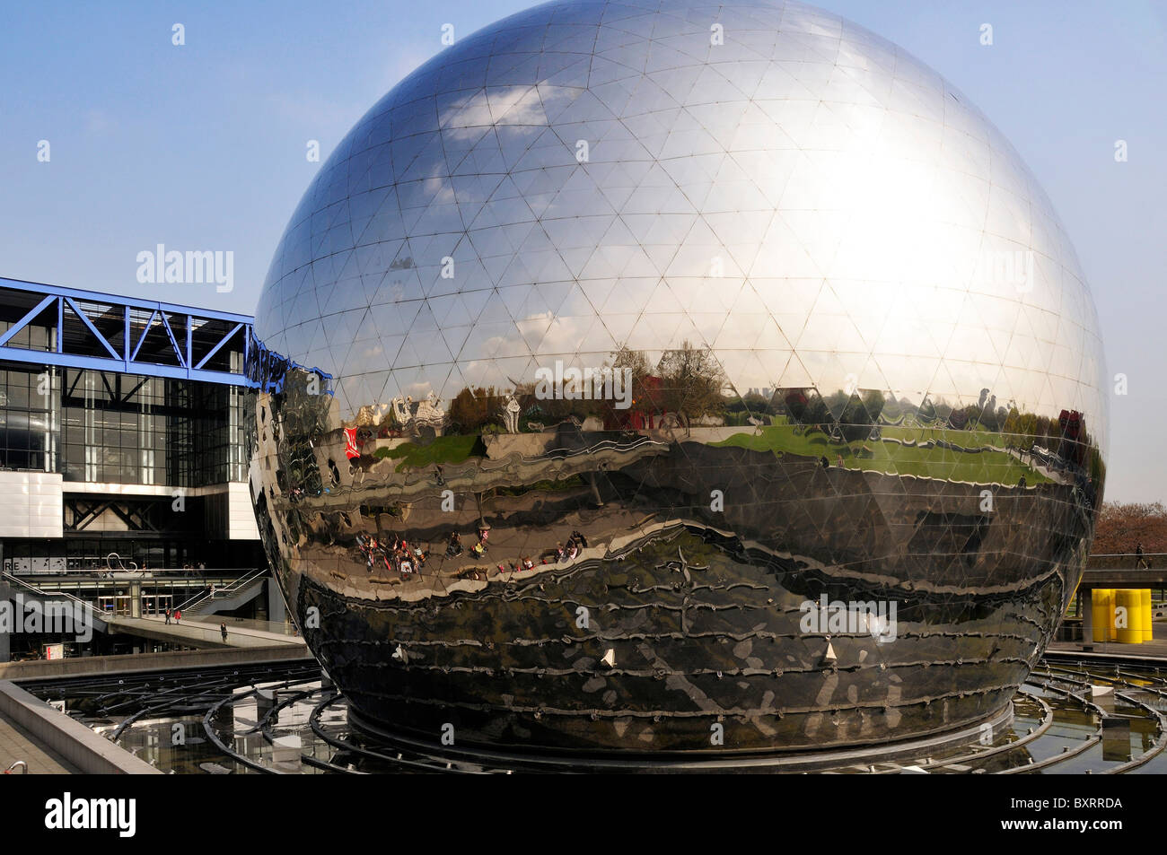 La geode paris hi-res stock photography and images - Alamy