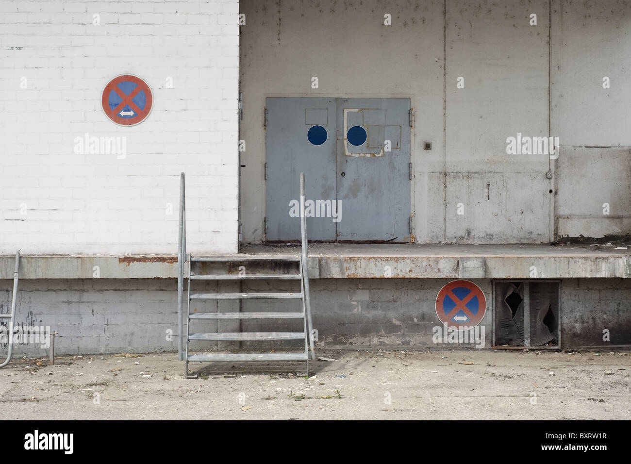 Damage to platform and stairs hi-res stock photography and images - Alamy