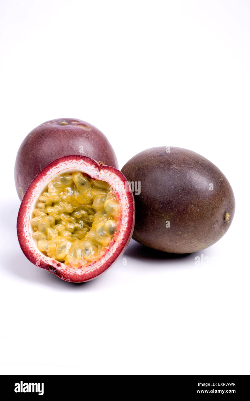 Passion fruit hi-res stock photography and images - Alamy