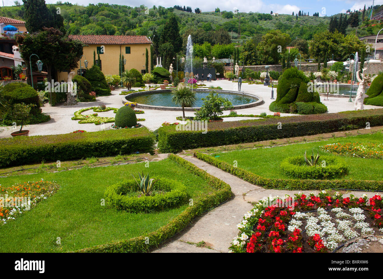 Villa garzoni garden hi-res stock photography and images - Alamy