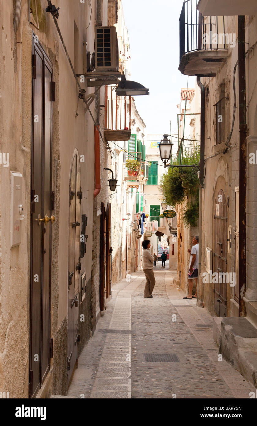 House in the hold town, Vieste, Gargano Promontory, Gargano National ...