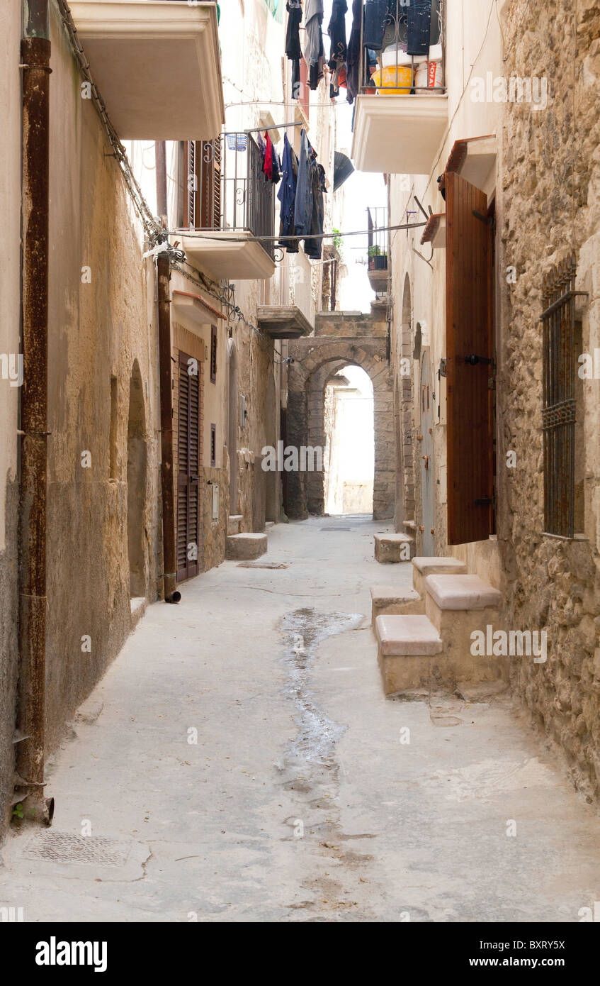 House in the hold town, Vieste, Gargano Promontory, Gargano National ...