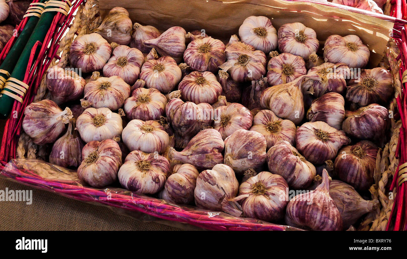 Market stall uk basket hi-res stock photography and images - Alamy