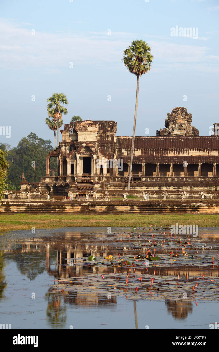 Angkor wat photo hi-res stock photography and images - Alamy