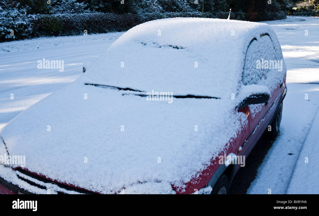 Hazardous driving conditions snow hi-res stock photography and images ...